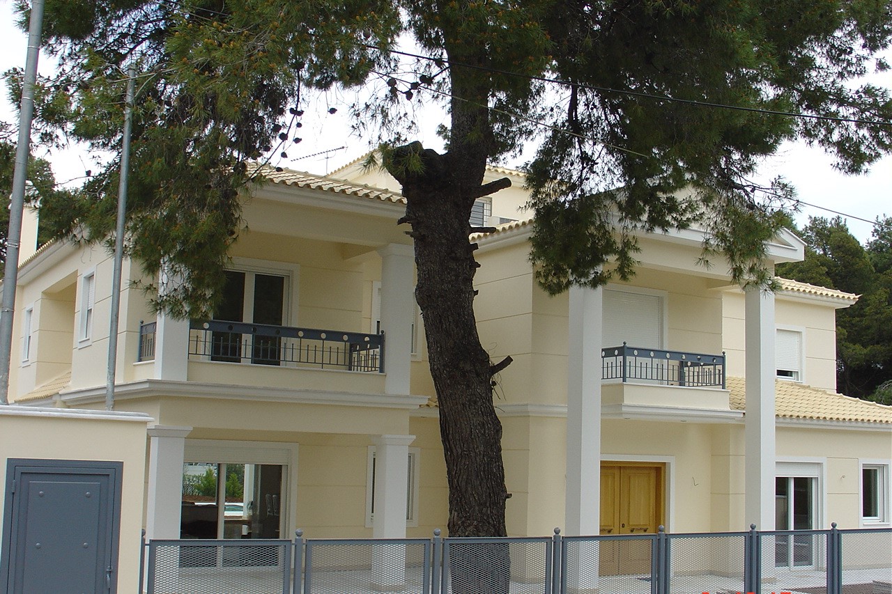 ΕΚΑΛΗ - ΘΕΜΕΘΛΟΝ Κατασκευαστική